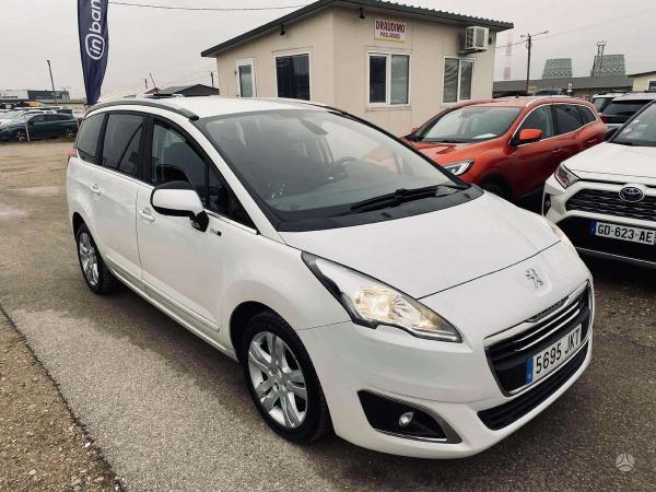 White Peugeot 5008 2016 in Vilnius, with an engine capacity of 1.56 L and mileage of 199 thousand km for 5570 €, photo 1 on AUTOMOTO.COM.LV