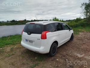 Белый Пежо 5008 2014 в Екабпилс, объемом двигателя 1.60 л и пробегом 317 тыс. км за 4450 €, фото 5 на AUTOMOTO.COM.LV