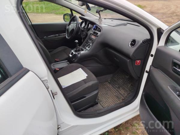 Белый Пежо 5008 2014 в Екабпилс, объемом двигателя 1.60 л и пробегом 317 тыс. км за 4450 €, фото 10 на AUTOMOTO.COM.LV