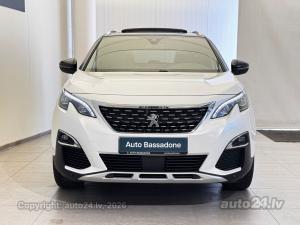 White Peugeot 5008 2018 in Tallinn, with an engine capacity of 1.60 L and mileage of 115 thousand km for 16900 €, photo 3 on AUTOMOTO.COM.LV