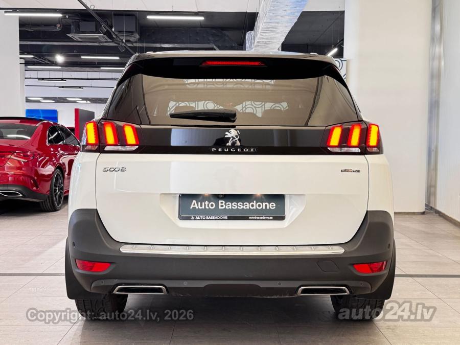 White Peugeot 5008 2018 in Tallinn, with an engine capacity of 1.60 L and mileage of 115 thousand km for 16900 €, photo 6 on AUTOMOTO.COM.LV