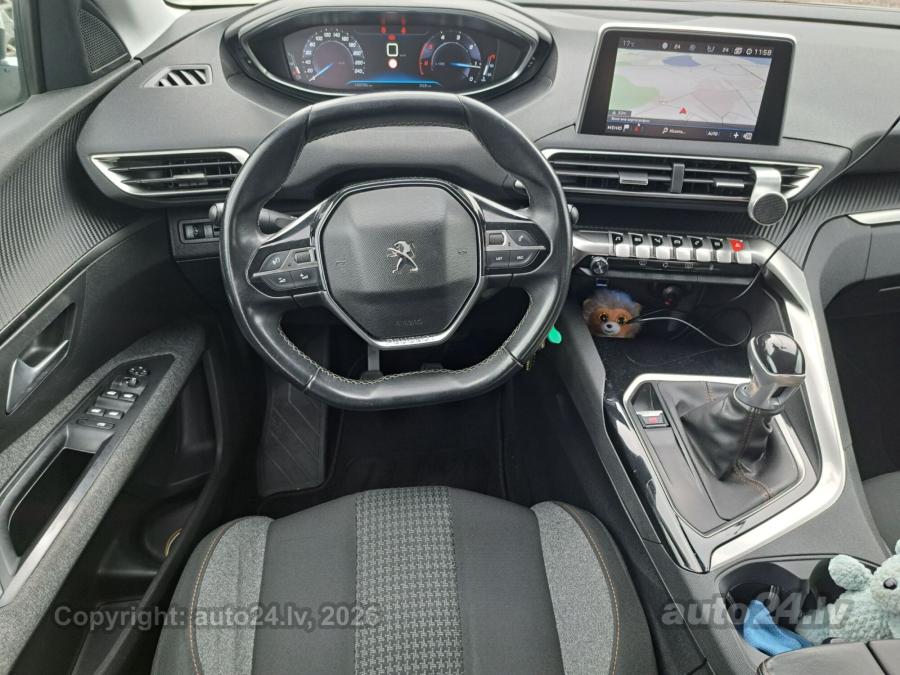 Balts Peugeot 5008 2018 Tallina, ar dzinēja tilpumu 2.00 L un nobraukumu 150 tūkst. km par 14950 €, foto 8 vietnē AUTOMOTO.COM.LV