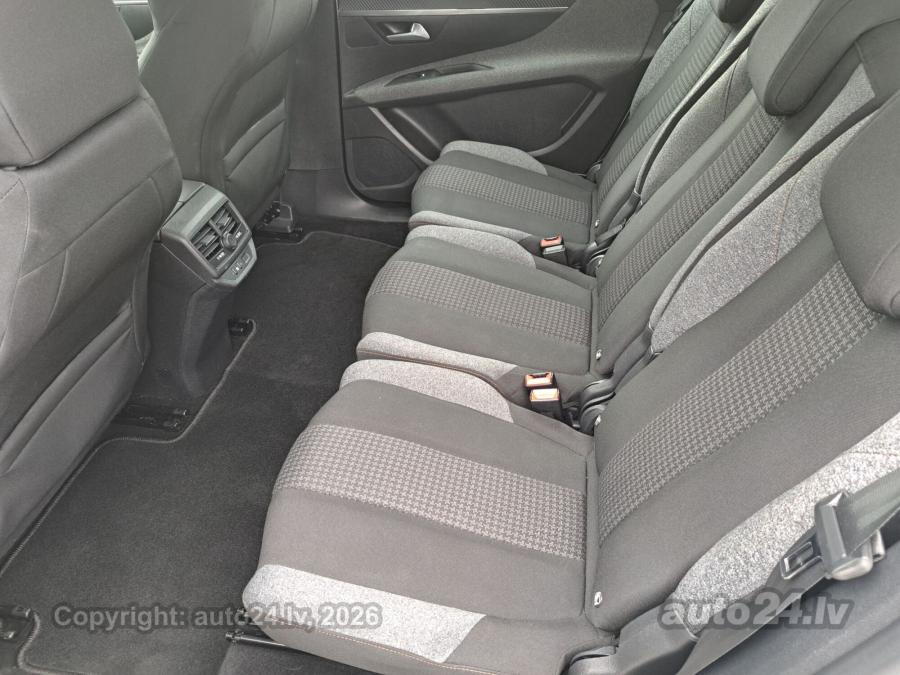 Balts Peugeot 5008 2018 Tallina, ar dzinēja tilpumu 2.00 L un nobraukumu 150 tūkst. km par 14950 €, foto 11 vietnē AUTOMOTO.COM.LV