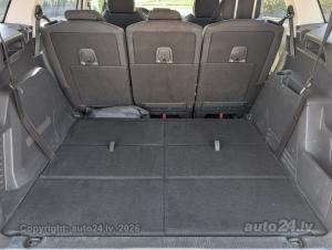 Balts Peugeot 5008 2018 Otepē, ar dzinēja tilpumu 1.20 L un nobraukumu 180 tūkst. km par 12000 €, foto 6 vietnē AUTOMOTO.COM.LV