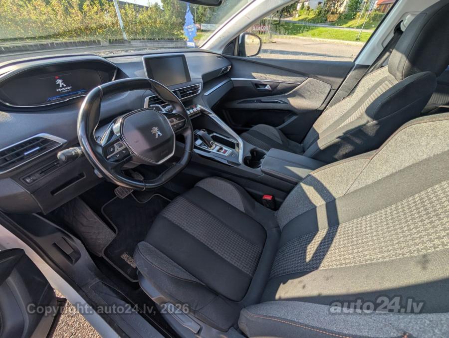 Balts Peugeot 5008 2018 Otepē, ar dzinēja tilpumu 1.20 L un nobraukumu 180 tūkst. km par 12000 €, foto 8 vietnē AUTOMOTO.COM.LV