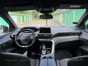 White Peugeot 5008 2019 in Tallinn, with an engine capacity of 1.50 L and mileage of 42 thousand km for 25000 €, photo 5 on AUTOMOTO.COM.LV