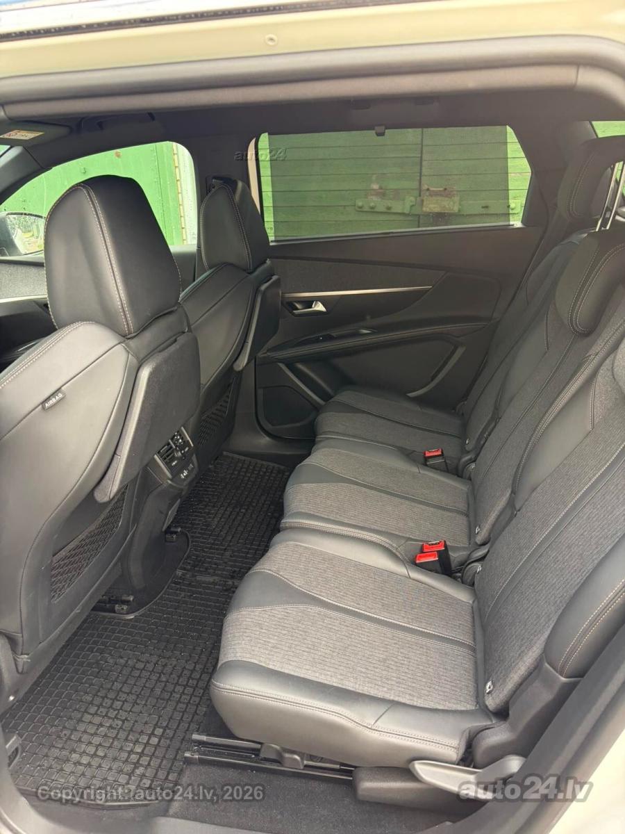 White Peugeot 5008 2019 in Tallinn, with an engine capacity of 1.50 L and mileage of 42 thousand km for 25000 €, photo 7 on AUTOMOTO.COM.LV