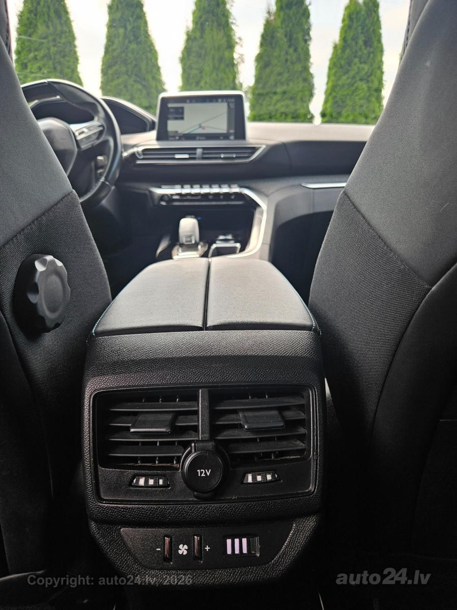Balts Peugeot 5008 2019 Pērnava, ar dzinēja tilpumu 1.50 L un nobraukumu 179 tūkst. km par 16700 €, foto 26 vietnē AUTOMOTO.COM.LV