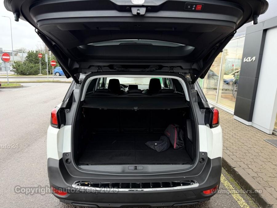 White Peugeot 5008 2020 in Tallinn, with an engine capacity of 1.50 L and mileage of 78 thousand km for 19900 €, photo 6 on AUTOMOTO.COM.LV