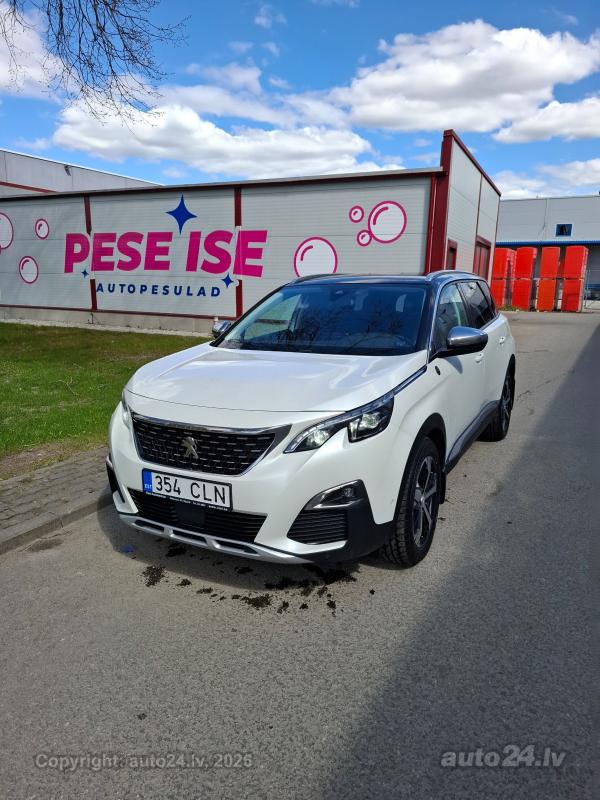 White Peugeot 5008 2020 in Parnu, with an engine capacity of 1.50 L and mileage of 161 thousand km for 18999 €, photo 2 on AUTOMOTO.COM.LV