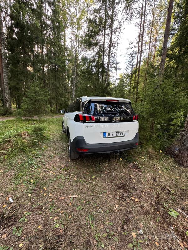 Peugeot 5008 2020 Tallina vietnē Balts Peugeot 5008 2020 Tallina, ar dzinēja tilpumu 1.20 L un nobraukumu 188 tūkst. km par 11100 €, foto 5 vietnē AUTOMOTO.COM.LV
