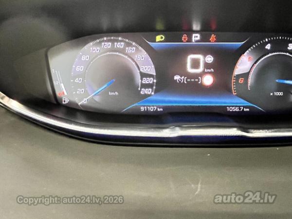 White Peugeot 5008 2021 in Tallinn, with an engine capacity of 1.50 L and mileage of 91 thousand km for 25499 €, photo 11 on AUTOMOTO.COM.LV