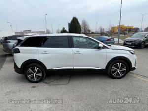 White Peugeot 5008 2021 in Tartu, with an engine capacity of 1.50 L and mileage of 90 thousand km for 22990 €, photo 7 on AUTOMOTO.COM.LV