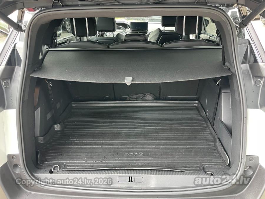 White Peugeot 5008 2022 in Tartu, with an engine capacity of 1.50 L and mileage of 75 thousand km for 25990 €, photo 17 on AUTOMOTO.COM.LV