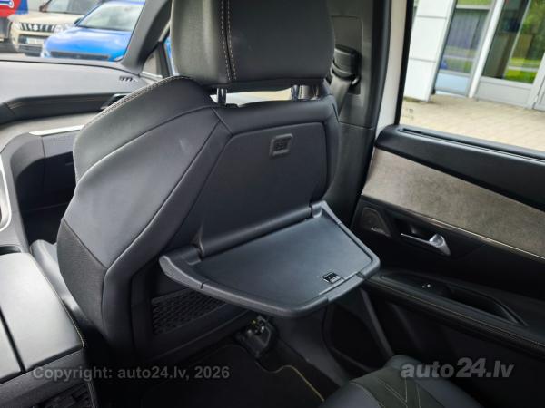 White Peugeot 5008 2023 in Parnu, with an engine capacity of 2.00 L and mileage of 147 thousand km for 28000 €, photo 8 on AUTOMOTO.COM.LV
