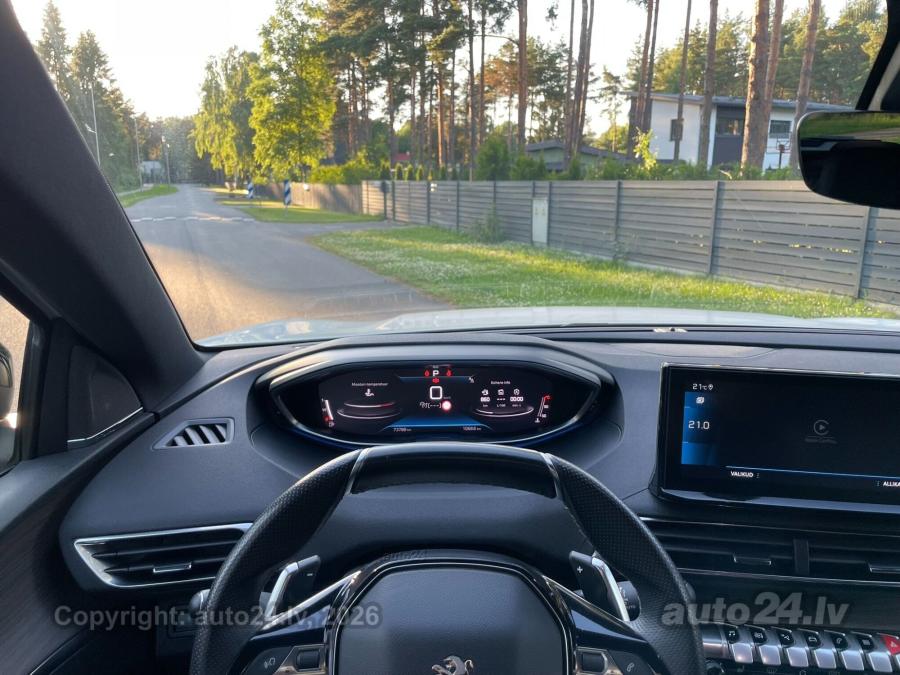 White Peugeot 5008 2023 in Tallinn, with an engine capacity of 1.50 L and mileage of 74 thousand km for 27490 €, photo 4 on AUTOMOTO.COM.LV
