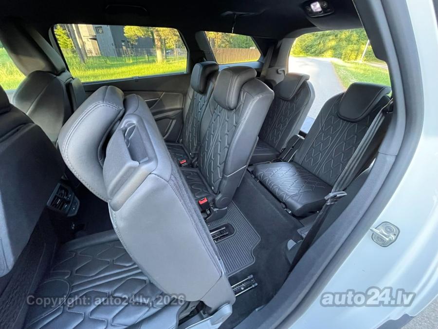 White Peugeot 5008 2023 in Tallinn, with an engine capacity of 1.50 L and mileage of 74 thousand km for 27490 €, photo 6 on AUTOMOTO.COM.LV