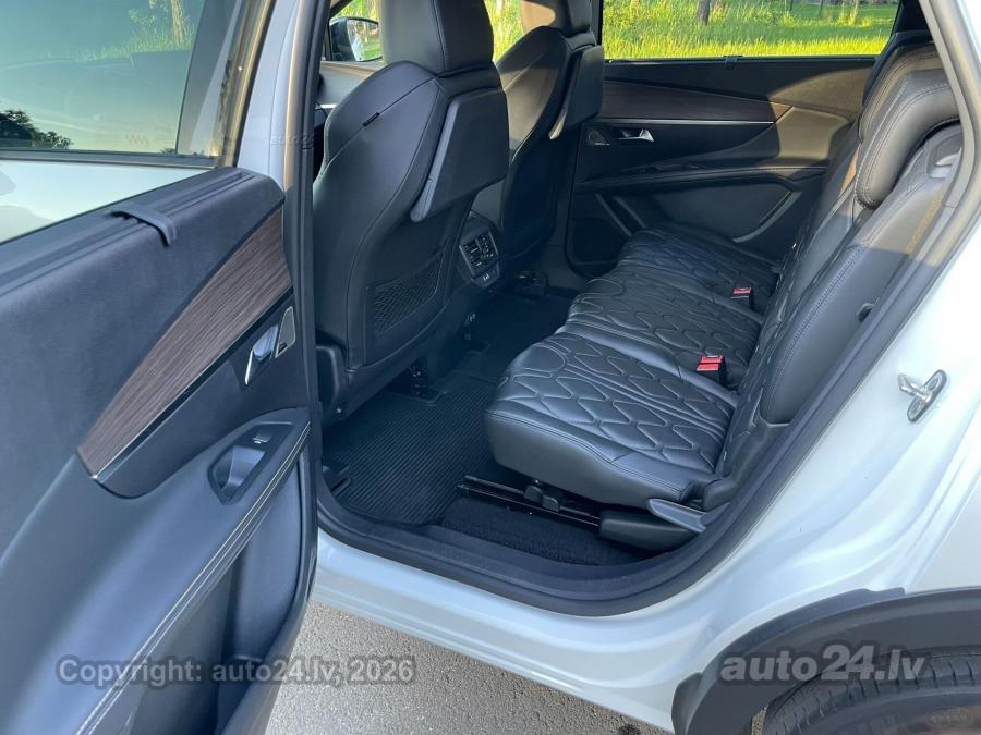 White Peugeot 5008 2023 in Tallinn, with an engine capacity of 1.50 L and mileage of 74 thousand km for 27490 €, photo 15 on AUTOMOTO.COM.LV