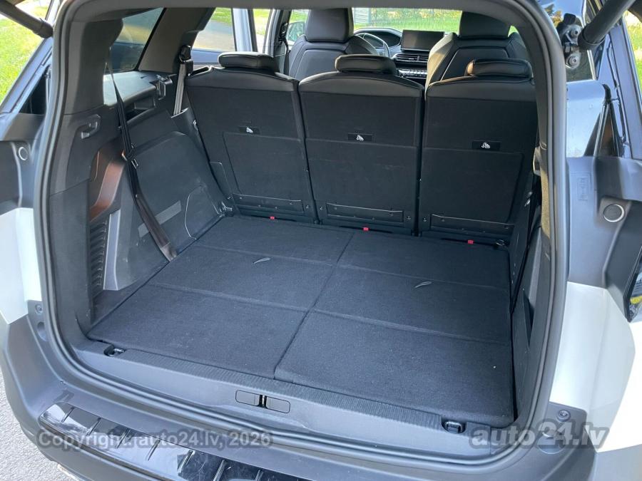 White Peugeot 5008 2023 in Tallinn, with an engine capacity of 1.50 L and mileage of 74 thousand km for 27490 €, photo 16 on AUTOMOTO.COM.LV