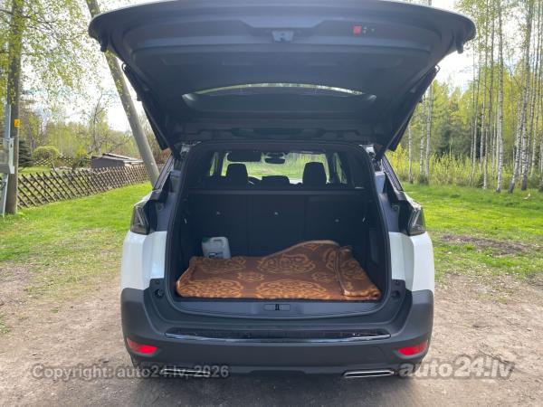 Balts Peugeot 5008 2024 Tallina, ar dzinēja tilpumu 1.50 L un nobraukumu 73 tūkst. km par 30990 €, foto 3 vietnē AUTOMOTO.COM.LV