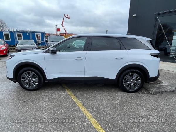 Balts Peugeot 5008 2026 Tartu, ar dzinēja tilpumu 1.20 L un nobraukumu 5 tūkst. km par 32900 €, foto 8 vietnē AUTOMOTO.COM.LV