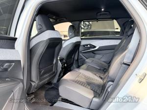 White Peugeot 5008 2026 in Tallinn, with an engine capacity of 0.00 L and mileage of 2 thousand km for 38990 €, photo 11 on AUTOMOTO.COM.LV