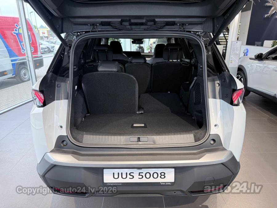 White Peugeot 5008 2026 in Tallinn, with an engine capacity of 0.00 L and mileage of 2 thousand km for 38990 €, photo 12 on AUTOMOTO.COM.LV