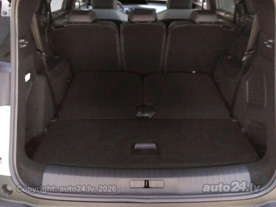 White Peugeot 5008 2026 in Tallinn, with an engine capacity of 1.60 L and mileage of 5 thousand km for 45990 €, photo 9 on AUTOMOTO.COM.LV