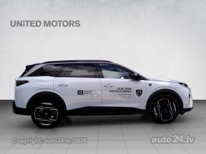 White Peugeot 5008 2026 in Tallinn, with an engine capacity of 1.60 L and mileage of 5 thousand km for 45990 €, photo 12 on AUTOMOTO.COM.LV