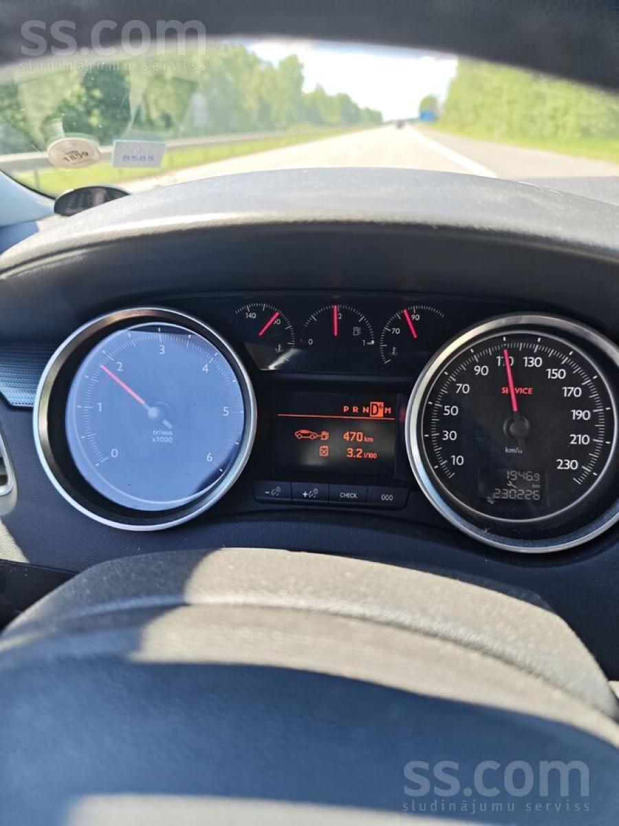 Black Peugeot 508 2011 in Riga, with an engine capacity of 2.00 L and mileage of 230 thousand km for 2900 €, photo 12 on AUTOMOTO.COM.LV