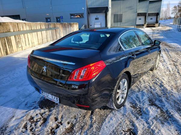 Melns Peugeot 508 2012 Alīta, ar dzinēja tilpumu 1.60 L un nobraukumu 176 tūkst. km par 3999 €, foto 3 vietnē AUTOMOTO.COM.LV
