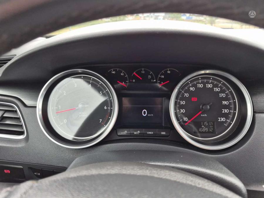 Black Peugeot 508 2012 in Taurage, with an engine capacity of 1.60 L and mileage of 168 thousand km for 2800 €, photo 17 on AUTOMOTO.COM.LV