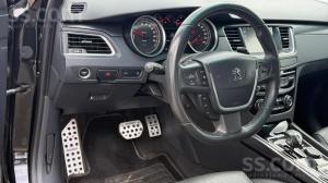 Melns Peugeot 508 2015 Aizkraukle, ar dzinēja tilpumu 2.00 L un nobraukumu 197 tūkst. km par 8370 €, foto 17 vietnē AUTOMOTO.COM.LV