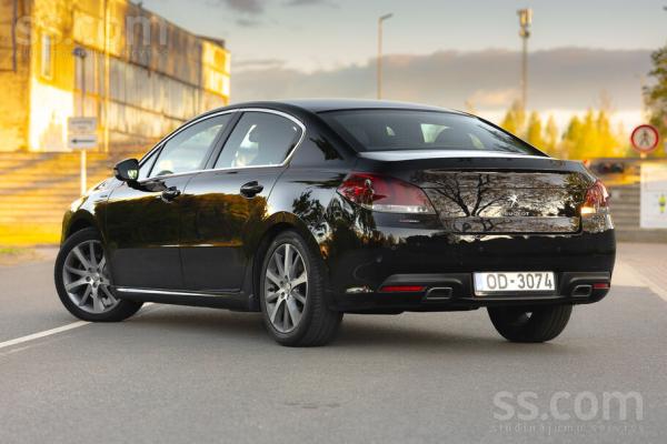 Melns Peugeot 508 2016 Jelgava, ar dzinēja tilpumu 2.00 L un nobraukumu 0 tūkst. km par 7990 €, foto 2 vietnē AUTOMOTO.COM.LV