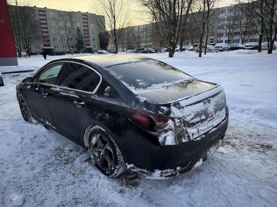 Черный Пежо 508 2016 в Вильнюс, объемом двигателя 2.00 л и пробегом 265 тыс. км за 4600 €, фото 2 на AUTOMOTO.COM.LV
