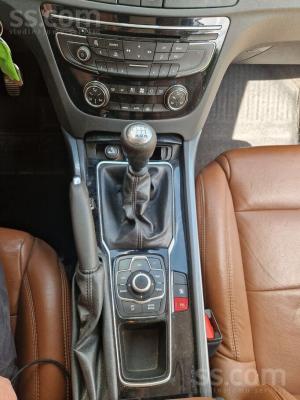 Black Peugeot 508 2011 in Daugavpils, with an engine capacity of 2.00 L and mileage of 338 thousand km for 3100 €, photo 12 on AUTOMOTO.COM.LV