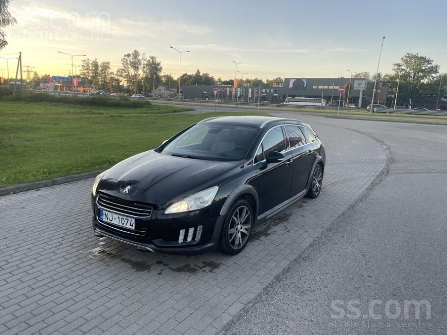 Black Peugeot 508 2012 in Riga, with an engine capacity of 2.00 L and mileage of 321 thousand km for 3000 €, photo 2 on AUTOMOTO.COM.LV