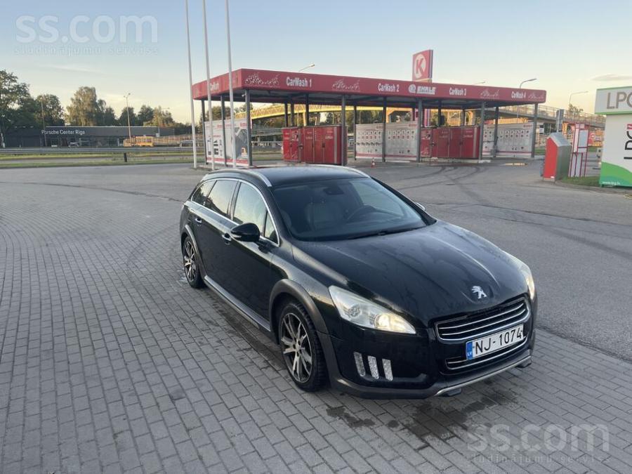 Black Peugeot 508 2012 in Riga, with an engine capacity of 2.00 L and mileage of 321 thousand km for 3000 €, photo 3 on AUTOMOTO.COM.LV