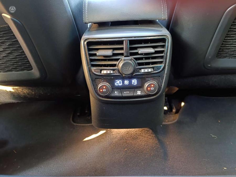 Melns Peugeot 508 2012 Visaginas, ar dzinēja tilpumu 2.00 L un nobraukumu 284 tūkst. km par 3700 €, foto 15 vietnē AUTOMOTO.COM.LV