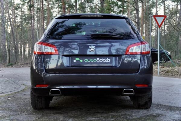 Black Peugeot 508 2012 in Riga, with an engine capacity of 2.20 L and mileage of 333 thousand km for 6250 €, photo 7 on AUTOMOTO.COM.LV