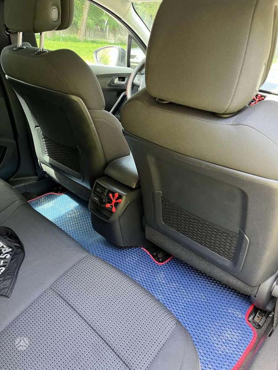 Black Peugeot 508 2012 in Klaipeda, with an engine capacity of 2.00 L and mileage of 214 thousand km for 6000 €, photo 5 on AUTOMOTO.COM.LV