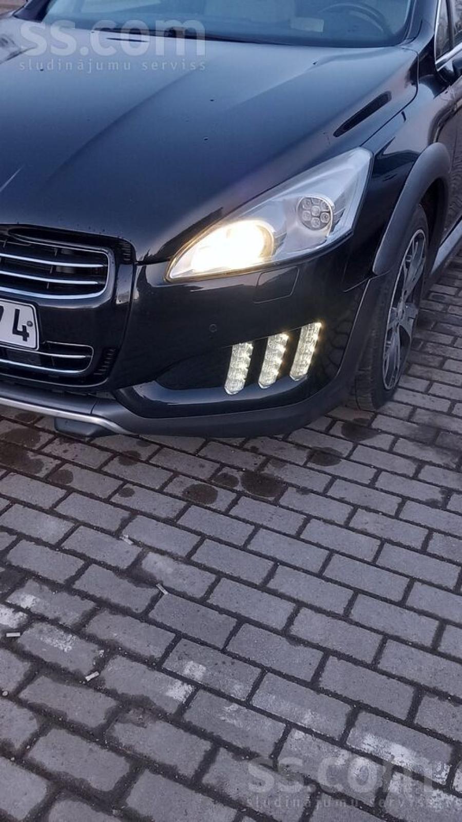 Black Peugeot 508 2012 in Valmiera, with an engine capacity of 2.00 L and mileage of 328 thousand km for 4000 €, photo 3 on AUTOMOTO.COM.LV