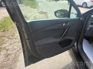 Black Peugeot 508 2014 in Riga, with an engine capacity of 2.00 L and mileage of 0 thousand km for 6990 €, photo 13 on AUTOMOTO.COM.LV
