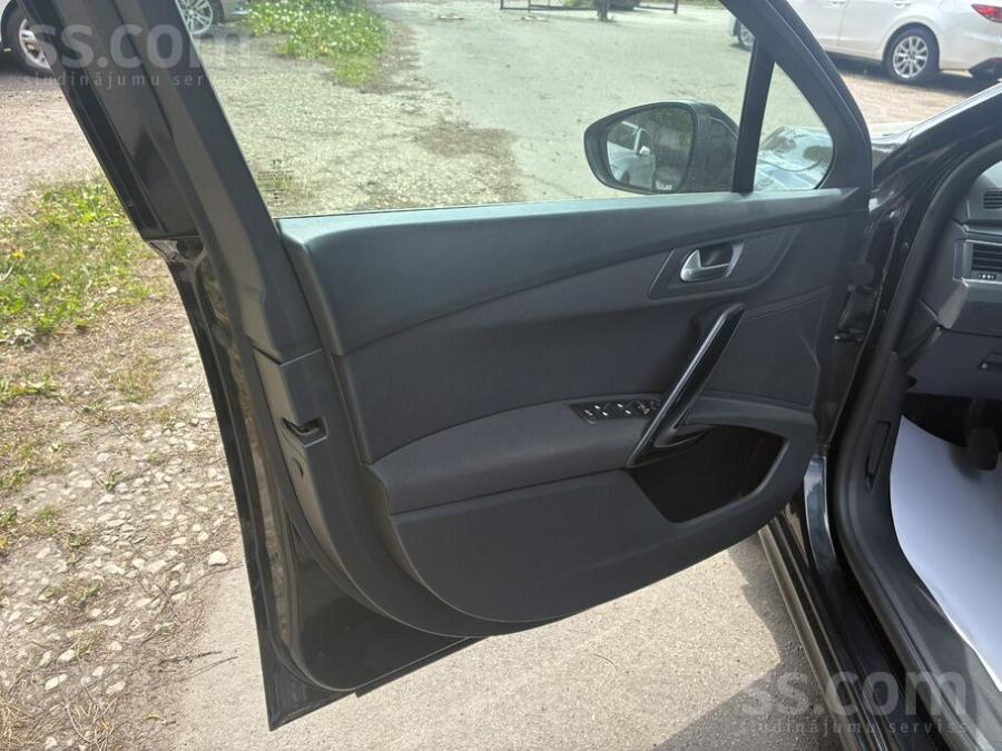 Black Peugeot 508 2014 in Riga, with an engine capacity of 2.00 L and mileage of 0 thousand km for 6990 €, photo 13 on AUTOMOTO.COM.LV
