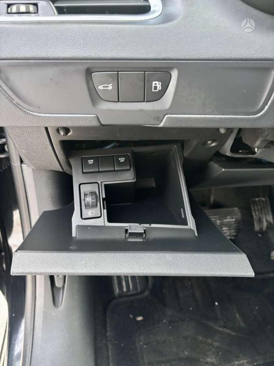 Black Peugeot 508 2015 in Taurage, with an engine capacity of 1.60 L and mileage of 260 thousand km for 4900 €, photo 13 on AUTOMOTO.COM.LV