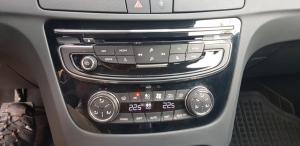 Black Peugeot 508 2015 in Riga, with an engine capacity of 2.00 L and mileage of 238 thousand km for 9750 €, photo 32 on AUTOMOTO.COM.LV