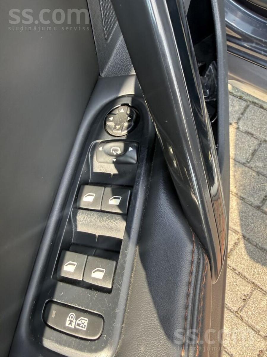 Black Peugeot 508 2015 in Jelgava, with an engine capacity of 2.00 L and mileage of 387 thousand km for 4700 €, photo 11 on AUTOMOTO.COM.LV