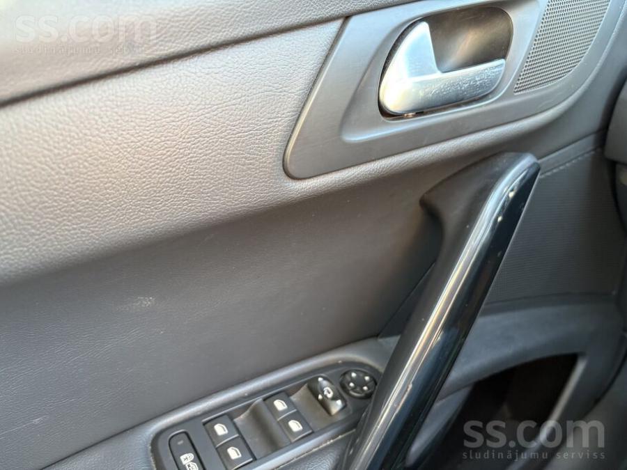 Black Peugeot 508 2016 in Daugavpils, with an engine capacity of 1.60 L and mileage of 248 thousand km for 4950 €, photo 19 on AUTOMOTO.COM.LV