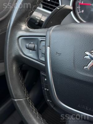 Black Peugeot 508 2016 in Riga, with an engine capacity of 1.60 L and mileage of 161 thousand km for 6980 €, photo 15 on AUTOMOTO.COM.LV