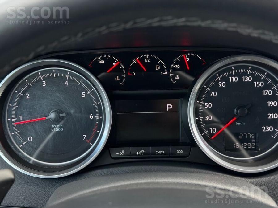 Black Peugeot 508 2016 in Riga, with an engine capacity of 1.60 L and mileage of 161 thousand km for 6980 €, photo 17 on AUTOMOTO.COM.LV